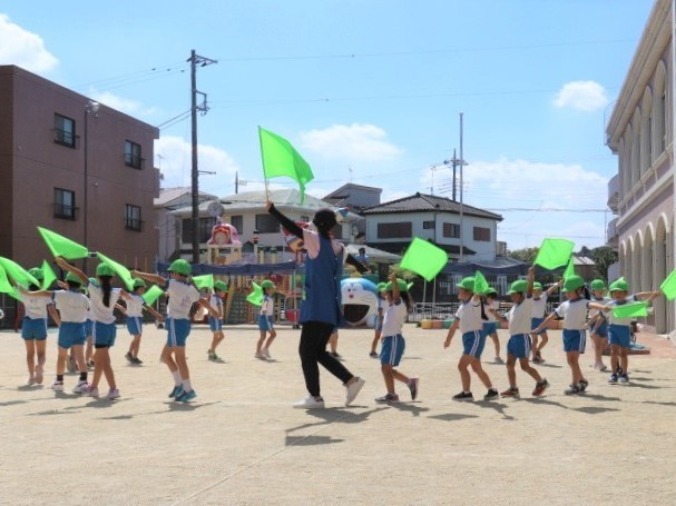 憧れと期待: 東岩槻幼稚園 園長ブログ